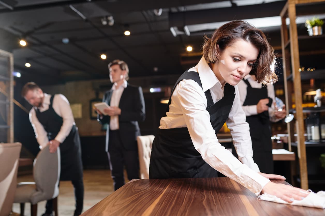 Food Handler Guide: Definition, Responsibilities, Training, Card, and More
