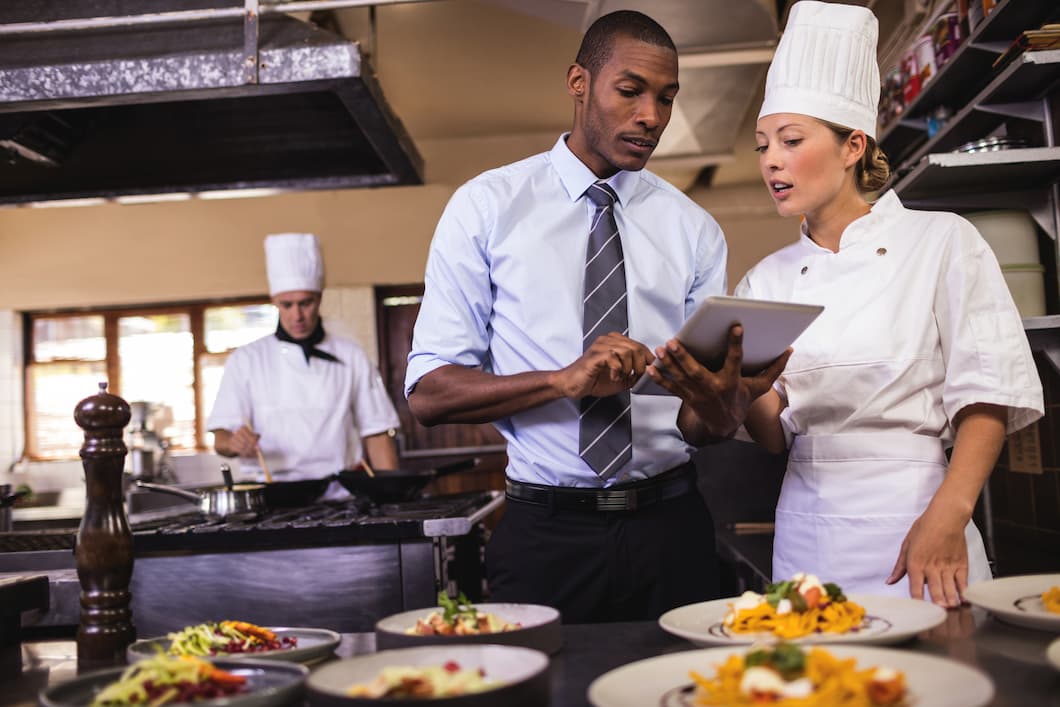 10 Restaurant Management Strategies for Modern Foodservice Businesses